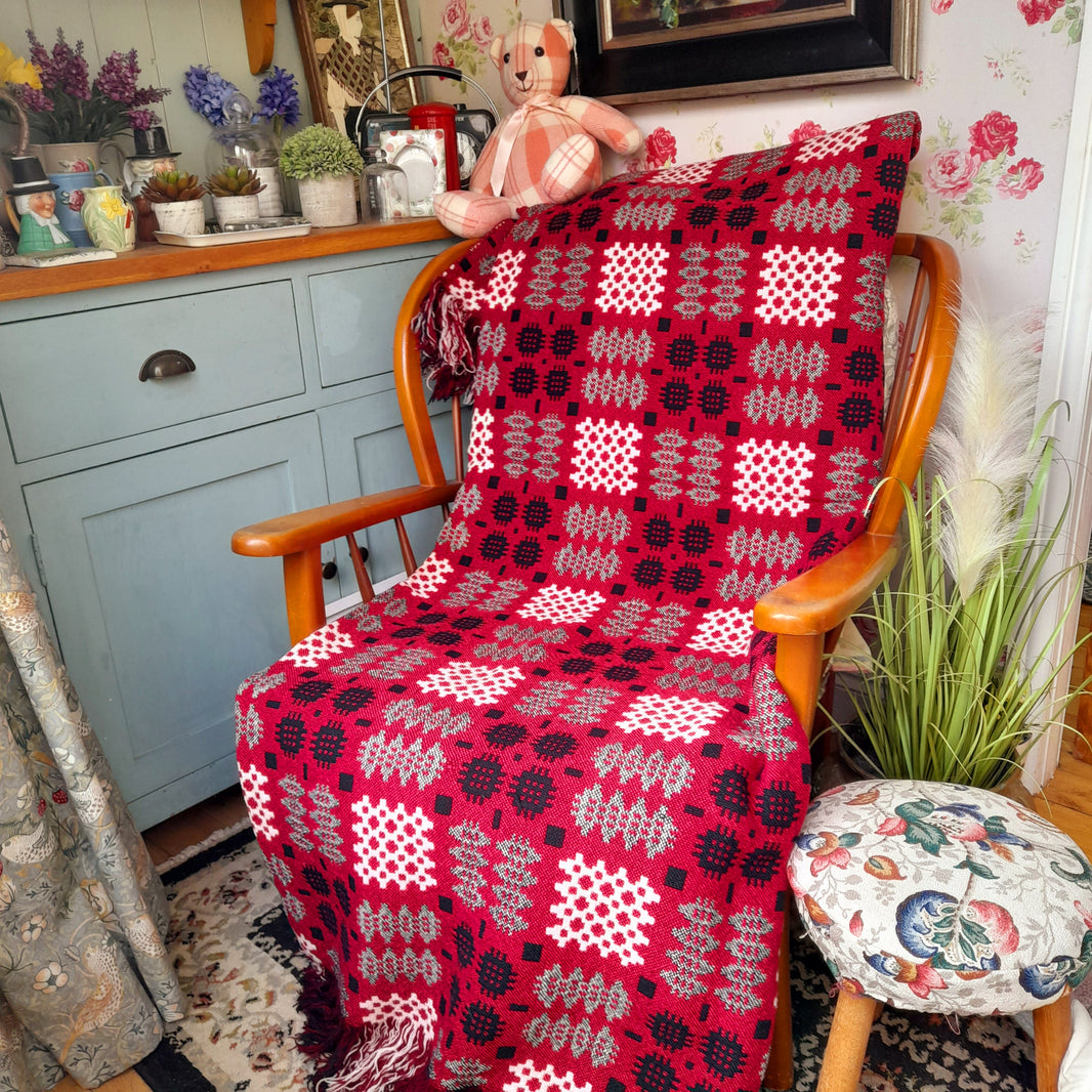 Shop Welsh Blankets & Textiles – Bellemoon Vintage & Welsh Blankets