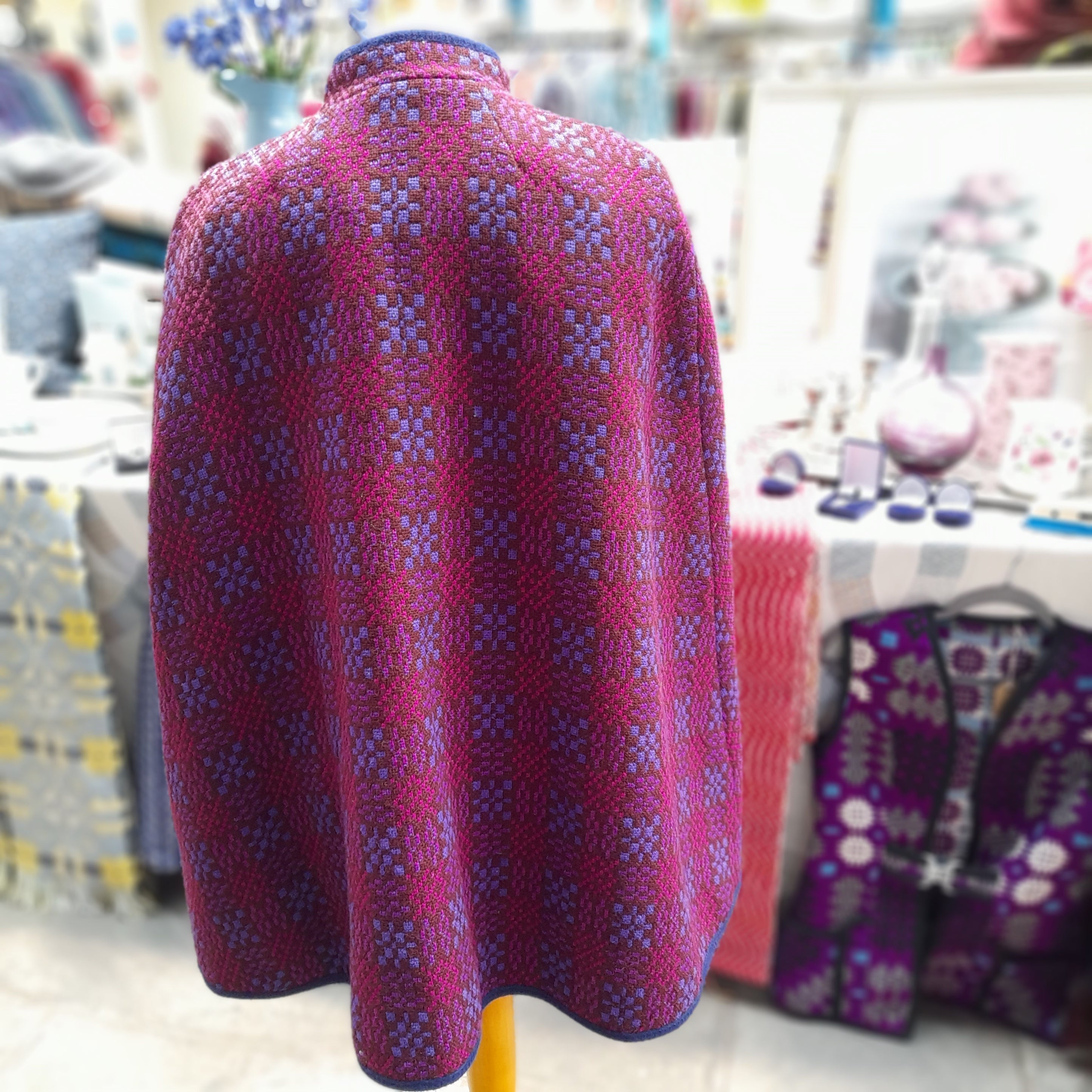 Vintage Welsh Wool Tapestry Cape in Purple Shades – Bellemoon Vintage ...